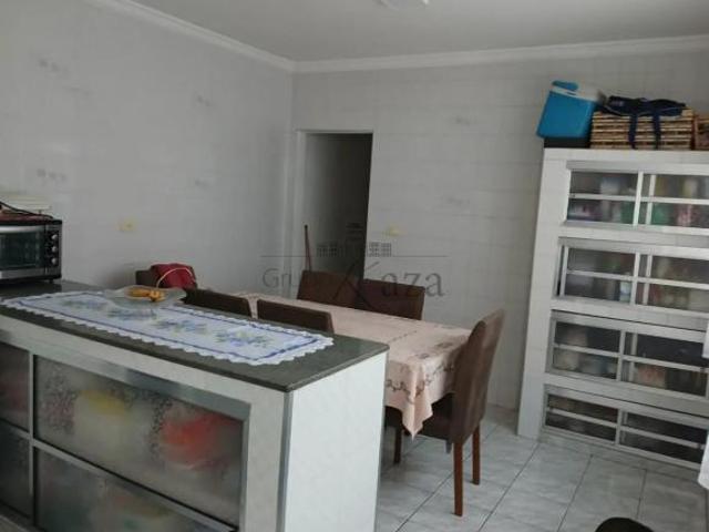 Oportunidade Casa Jardim das Oliveiras Jacareí 2 Dormitórios 113m²