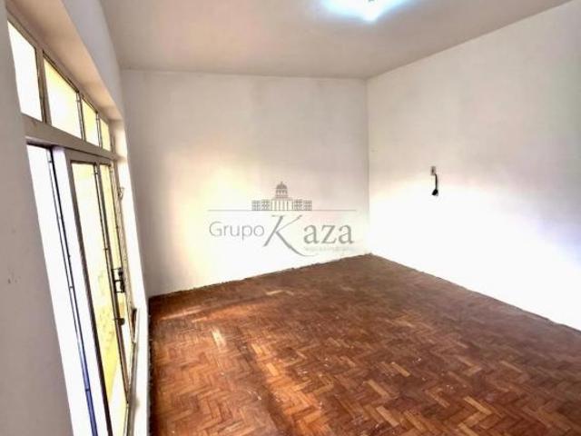 Oportunidade Casa Jardim das Indústrias 3 Dormitórios 120m²