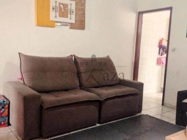 Oportunidade Casa Jardim das Industrias 2 Dormitórios 125m²
