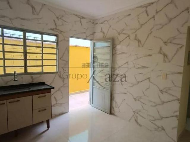 Oportunidade Casa Jardim das Indústrias 2 Dormitórios 125m²