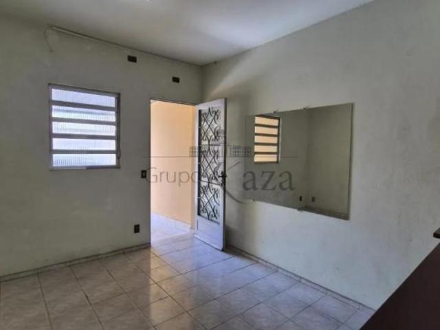 Oportunidade Casa Jardim Emília Jacareí 2 Dormitórios 92m²