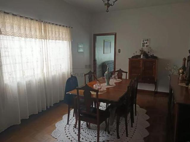 Oportunidade Casa Jardim Esper Jacareí 4 Dormitórios 245m²