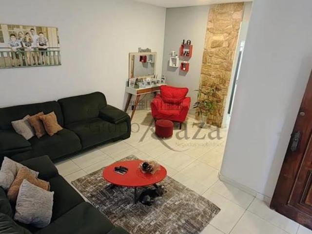 Oportunidade Casa Jardim Ismênia 4 Dormitórios 124m²