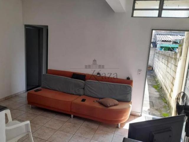 Oportunidade Casa Jardim Ismênia 3 Dormitórios 125m²
