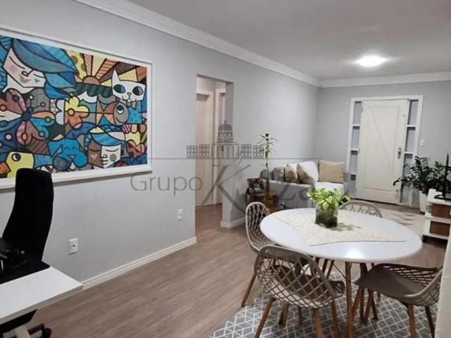 Oportunidade Casa Jardim Motorama 3 Dormitórios 181,85m²