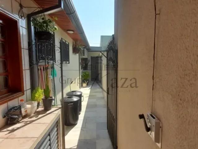 Oportunidade Casa Jardim Satélite 3 Dormitórios 200m²