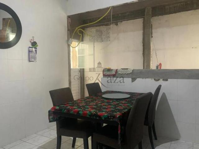 Oportunidade Casa Jardim Satélite 3 Dormitórios 70m²