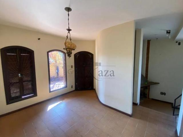 Oportunidade Casa Jardim Satélite 3 Dormitórios 160m²