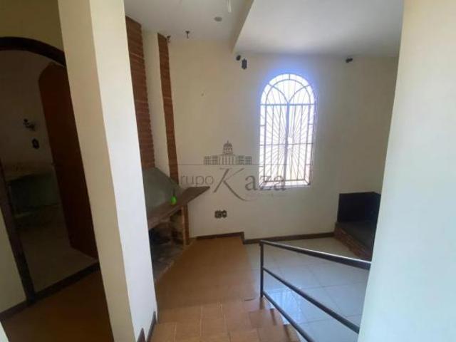 Oportunidade Casa Jardim Satélite 3 Dormitórios 160m²