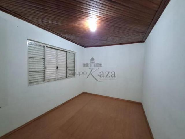 Oportunidade Casa Jardim Satélite 3 Dormitórios 250m²