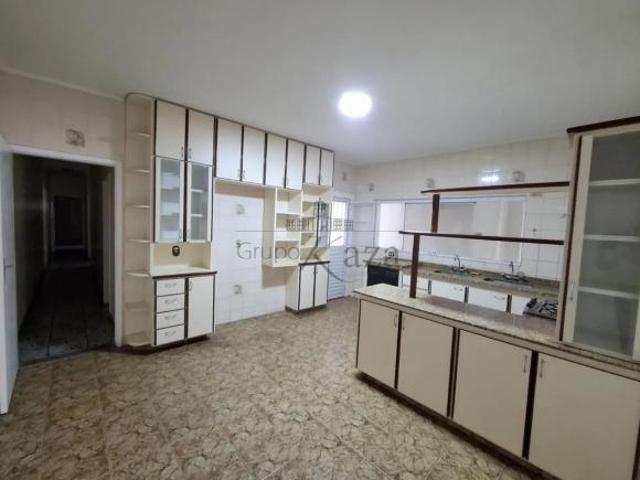 Oportunidade Casa Jardim Satélite 4 Dormitórios 265m²