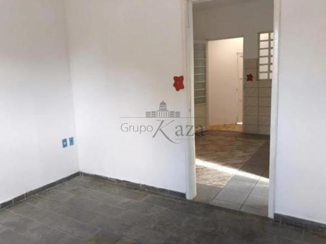 Oportunidade Casa Jardim Santo Antônio da Boa Vista 3 Dormitórios 210m²