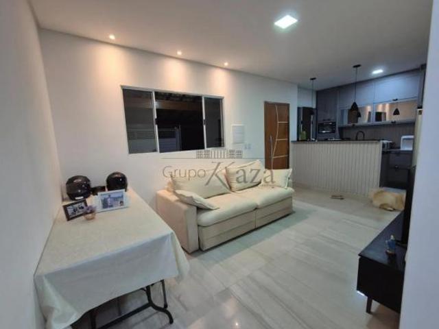 Oportunidade Casa Jardim Santa Júlia 3 Dormitórios 112m²