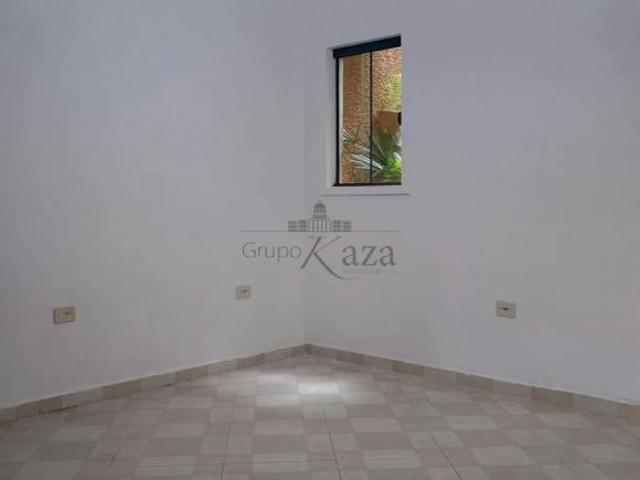 Oportunidade Casa Jardim Santa Júlia 2 Dormitórios 220m²