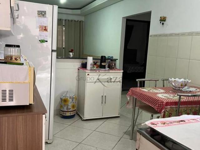 Oportunidade Casa Jardim Santa Rosa 2 Dormitórios 60m²