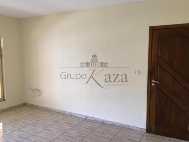 Oportunidade Casa Jardim Telespark 3 Dormitórios 161m²