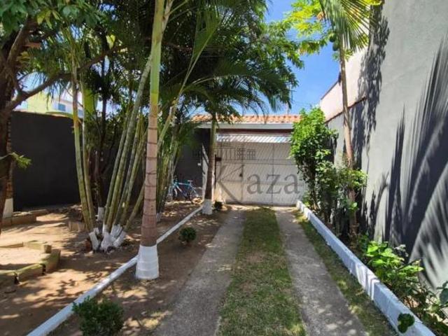 Casa Bairro Jardim Terras da Conceição Jacareí 3 Dormitórios Uma Suíte 120m². 3 Vagas de Garagem