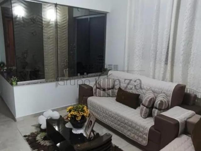 Oportunidade Casa Jardim Terras de Santa Helena 2 Dormitórios 136m²