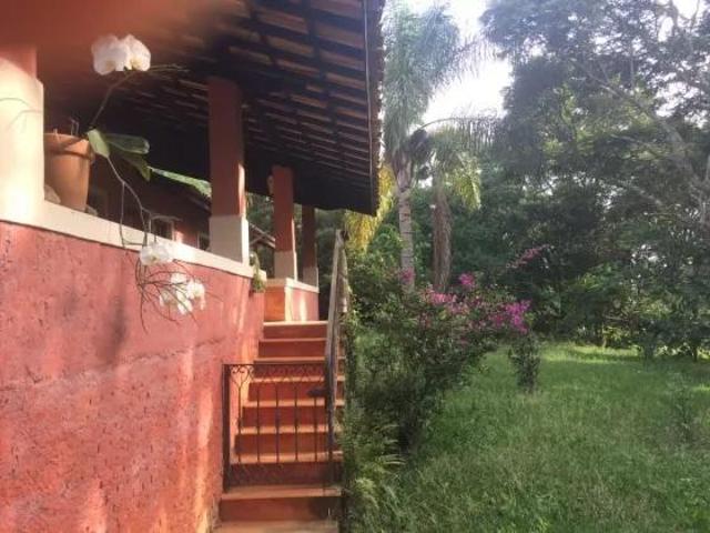 OPORTUNIDADE: Casa no Condomínio Chácaras Cataguá