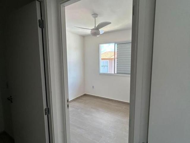 Oportunidade! Casa nova c/ 2 dorm Conf. Fechado c/ lazer Dir. com o proprietar