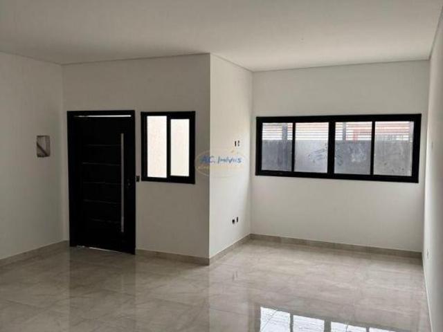Oportunidade Casa Nova 2 suítees, 2 vagas, 500 mts da praia