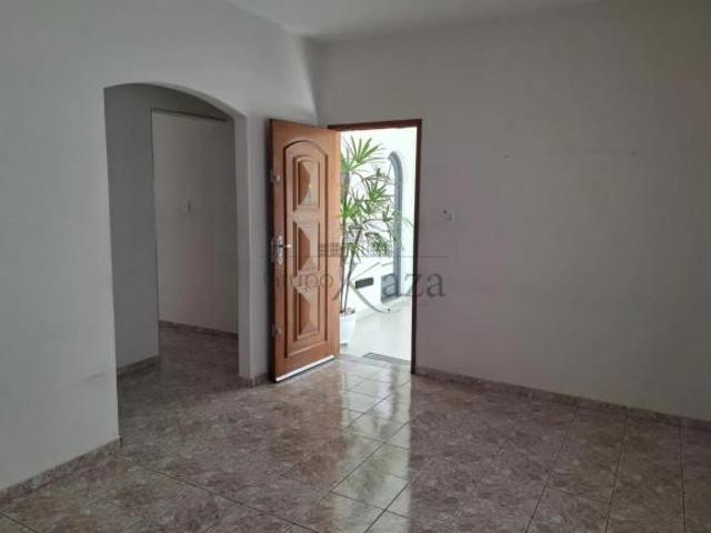 Oportunidade Casa Padrão 3 Dormitórios 90,22²