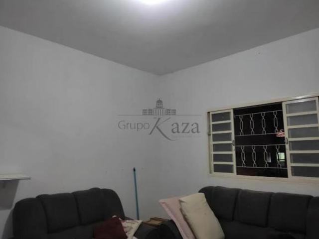 Oportunidade Casa padrão Cidade Nova Jacareí 2 Dormitórios 150m²
