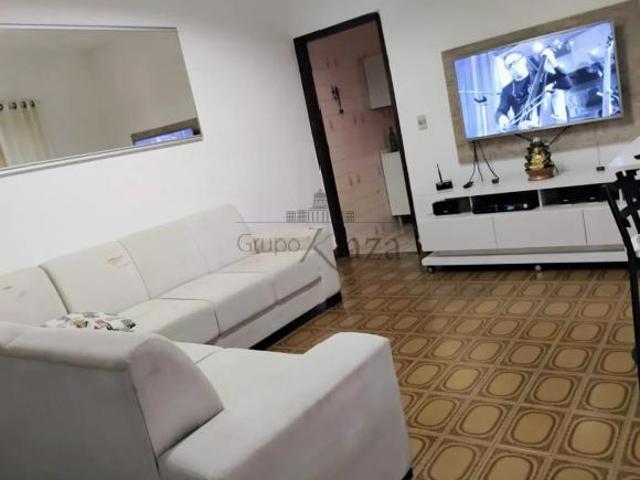 Oportunidade Casa Padrão Residencial Jardim Vale do Sol 2 Dormitórios 132m²