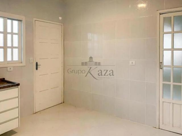 Oportunidade Casa Parque dos Príncipes Jacareí 2 Dormitórios 140m²