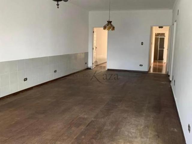 Oportunidade Casa Parque Santo Antônio 3 Dormitórios 178m²