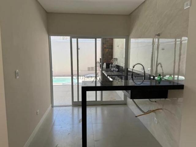 Oportunidade Casa Portal dos Pássaros 3 Dormitórios 175m²