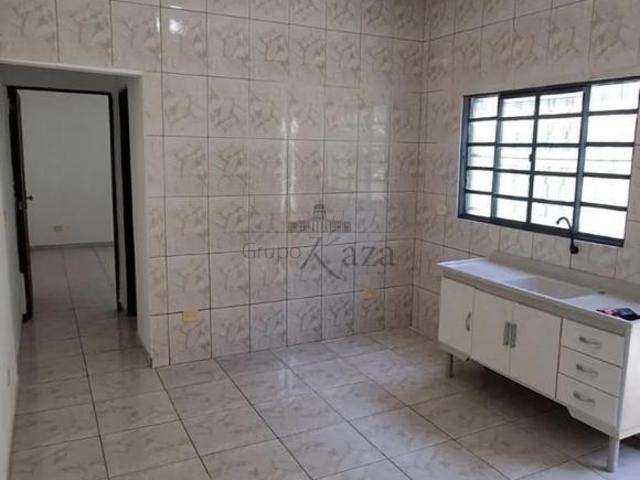 Oportunidade Casa Residencial Armando Moreira Righi 2 Dormitórios 59,50m²