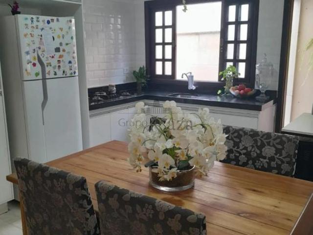 Oportunidade Casa Residencial Bosque dos Ipês 3 Dormitórios 150m²