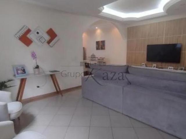 Oportunidade Casa Residencial Bosque dos Ipês 3 Dormitórios 200m²