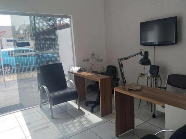 Oportunidade Casa Residencial ou Comercial Jardim Satélite 4 Dormitórios 150m²