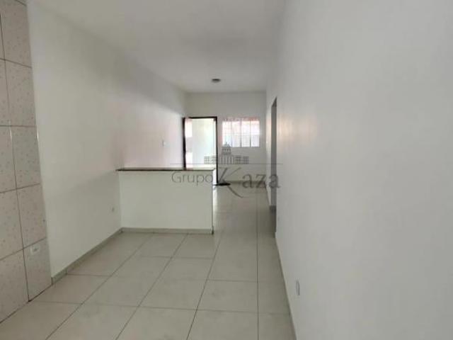 Oportunidade Casa Residencial Parque dos Sinos 2 Dormitórios 98m²