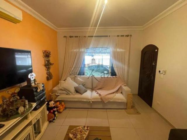 Oportunidade Casa Residencial Parque Industrial 3 Dormitórios 300m²