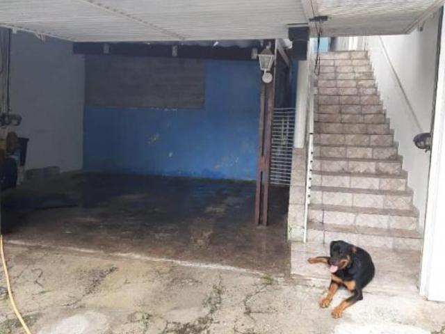 Oportunidade casa Santa Isabel próx. Ao centro