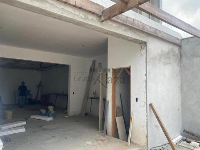 Oportunidade Casa Setville Altos de São José 3 Dormitórios 178m²