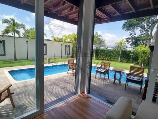 Oportunidade, Casa Sobrado Alto Padrão Condomínio Jardim do Golfe 3 Urbanova Sjc, 4 Quartos, Piscina