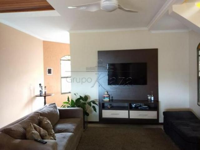 Oportunidade Casa Sobrado Altos de Santana Jacareí 3 Dormitórios 190m²