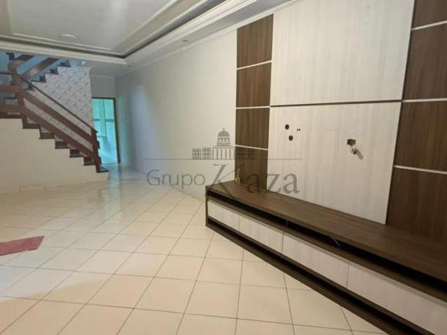 Oportunidade Casa Sobrado Bosque dos Eucaliptos 4 Dormitórios 125m²