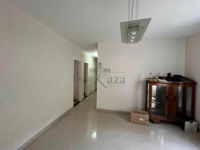 Oportunidade Casa Sobrado Bosque dos Eucaliptos 4 suítes 250m²