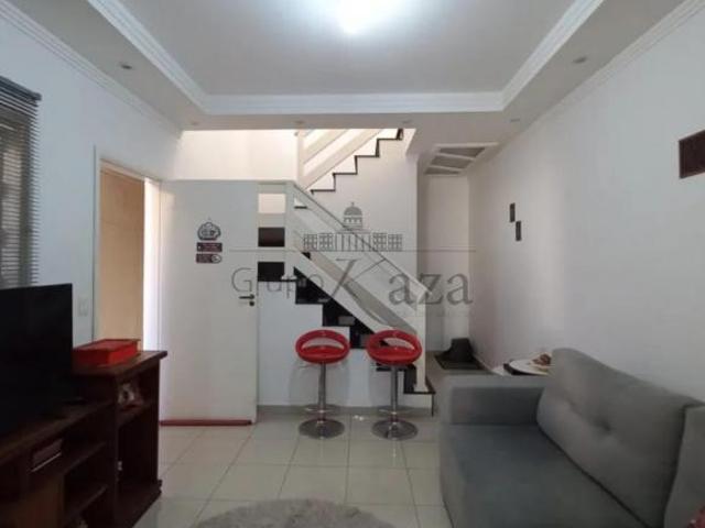 Oportunidade Casa Sobrado Bosque dos Eucaliptos 3 Dormitórios 187m²