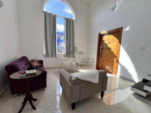 Oportunidade Casa Sobrado Centro Jacareí 3 Dormitórios 222,44m²