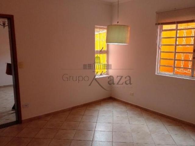 Oportunidade Casa sobrado Centro Jacareí 3 Dormitórios 250m²