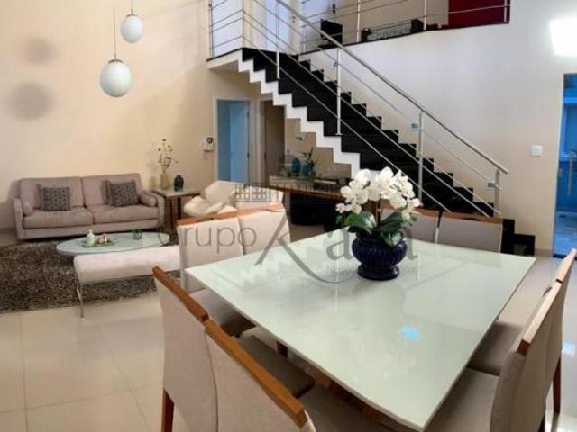 Oportunidade Casa sobrado com Edícula Cidade Vista Verde 5 Dormitórios 148m²