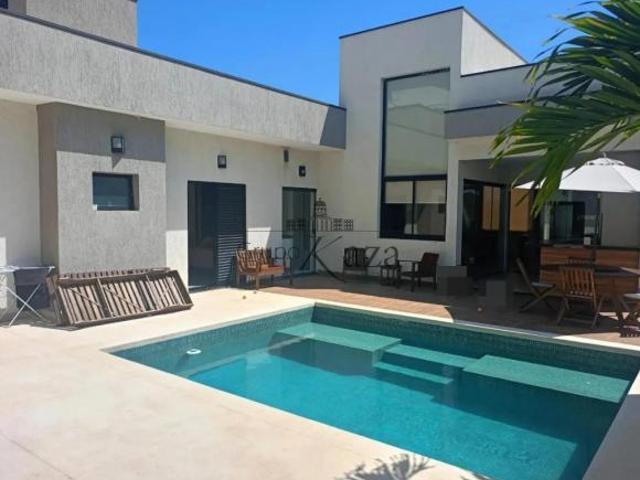 Oportunidade, Casa Sobrado Condomínio Jaguary Urbanova, 3 Dormitórios, Área Gourmet, Piscina, 4 Vaga