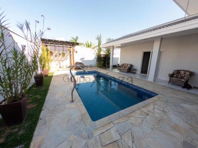 Oportunidade, Casa Sobrado Condomínio Residencial Jaguary, 4 Suítes, Área Gourmet, Piscina, Permuta