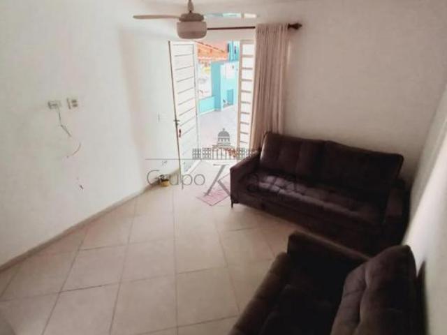 Oportunidade Casa Sobrado em Condomínio Condomínio Bosque dos Ipês Jardim Califórnia Jacareí